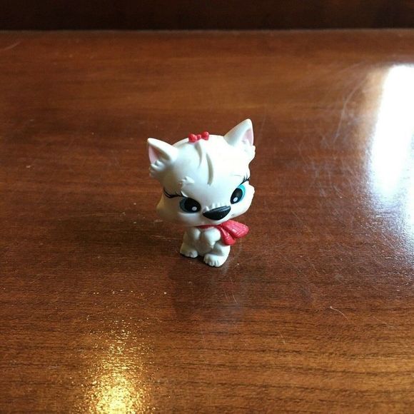 Bratz | Toys | Bratz Lil Angelz Pets White Cat Figure | Poshmark
